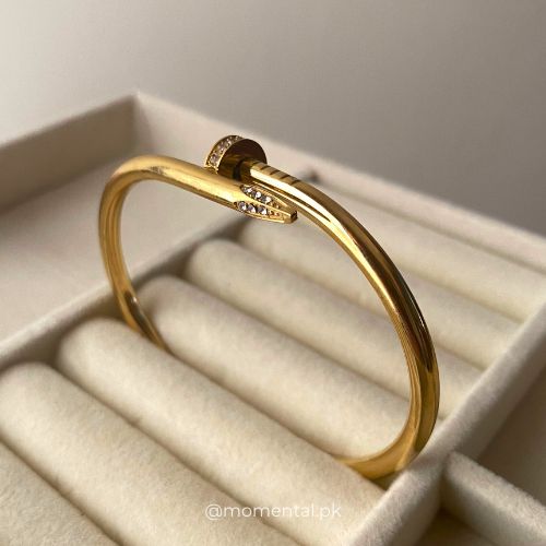 Shop Stone Nail Handcuff in Gold | Momental